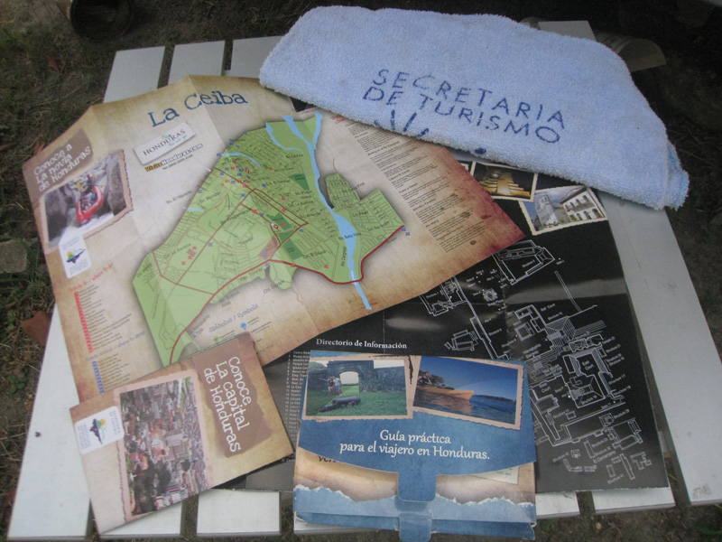 Guatemala to Honduras: Corinto, closest border crossing to Costa ...